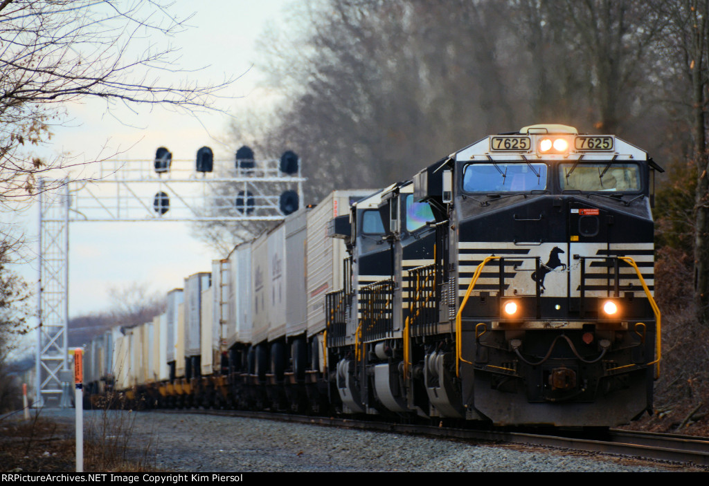 NS 7625 24K Push-Pull Reroute Train